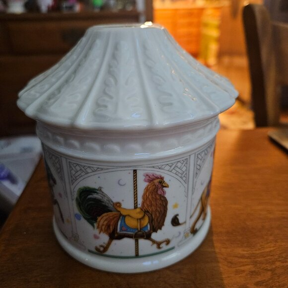 Lenox | Accents | Lenox Heirloom Carousel Bank Fine Ceramic With ...